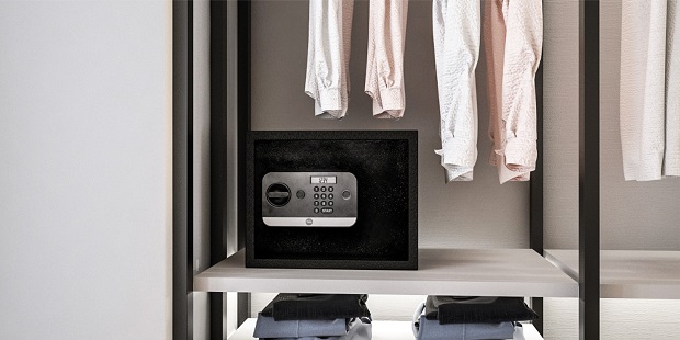 Stellar Biometric Safes | Yale